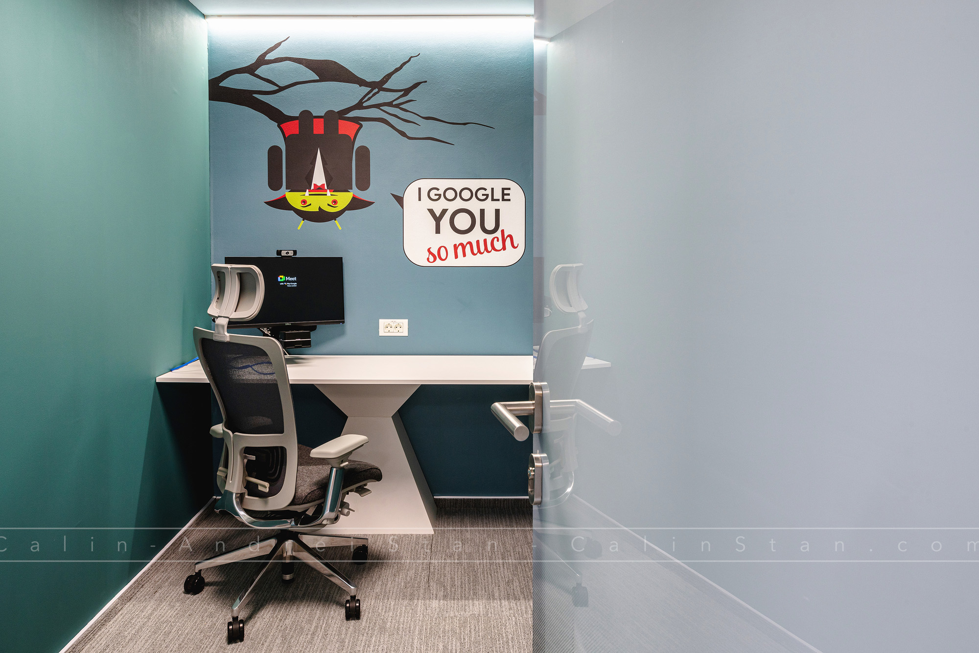 Fotografii office pentru noul spațiu de birouri Google România ...